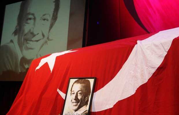 Mahmut Hoca (Münir Özkul) son yolculuğuna uğurlandı - Samsun Haber ...