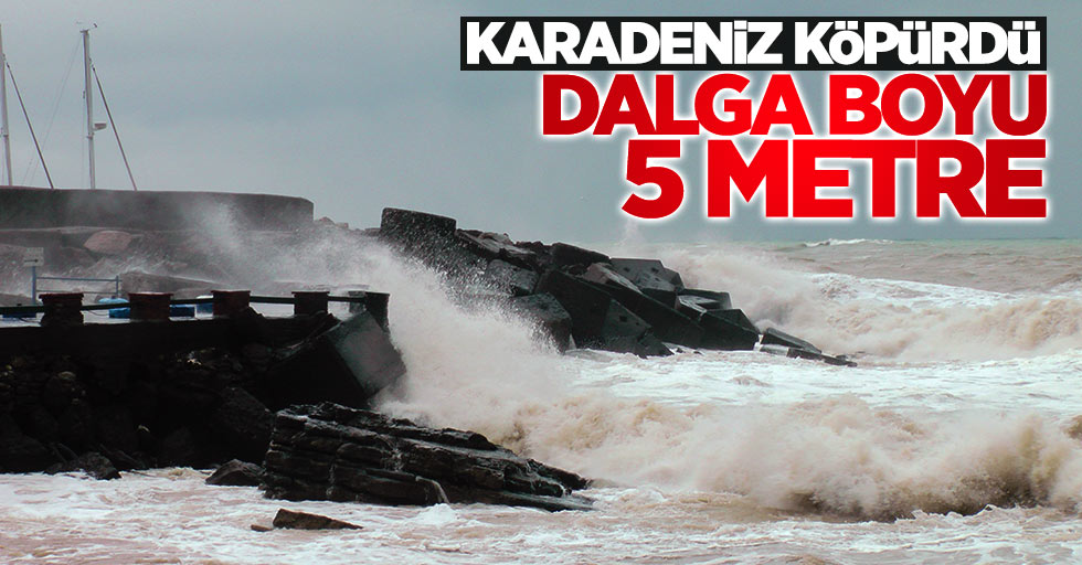Karadeniz'de fırtına: Dalga boyu 5 metre - Samsun Haber | Samsun Son Dakika ve Samsunspor Haberleri