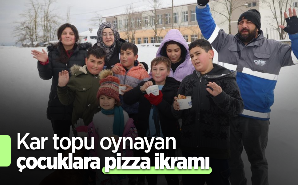 Kar topu oynayan çocuklara pizza ikramı - Samsun Haber | Samsun Son ...